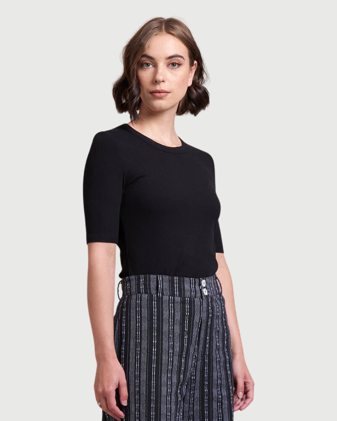 Neris Noah Tee – compleat@leejames